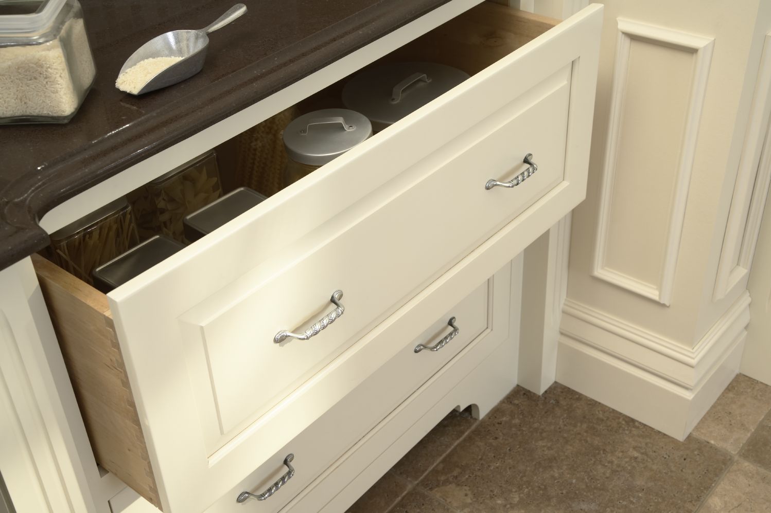 Medallion Cabinetry - Chelsea