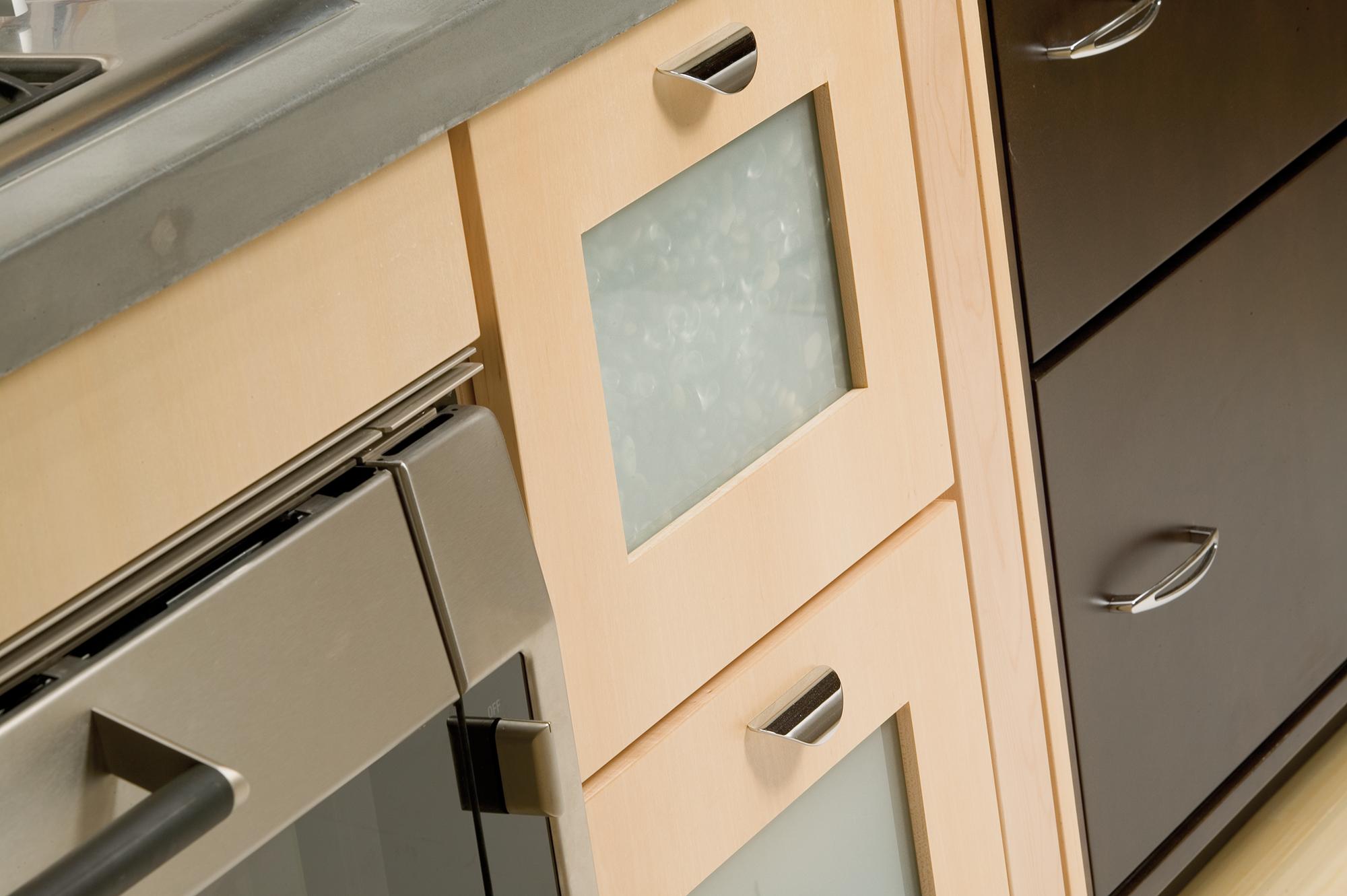 Bella Cabinet Door Style | Medallion Cabinetry